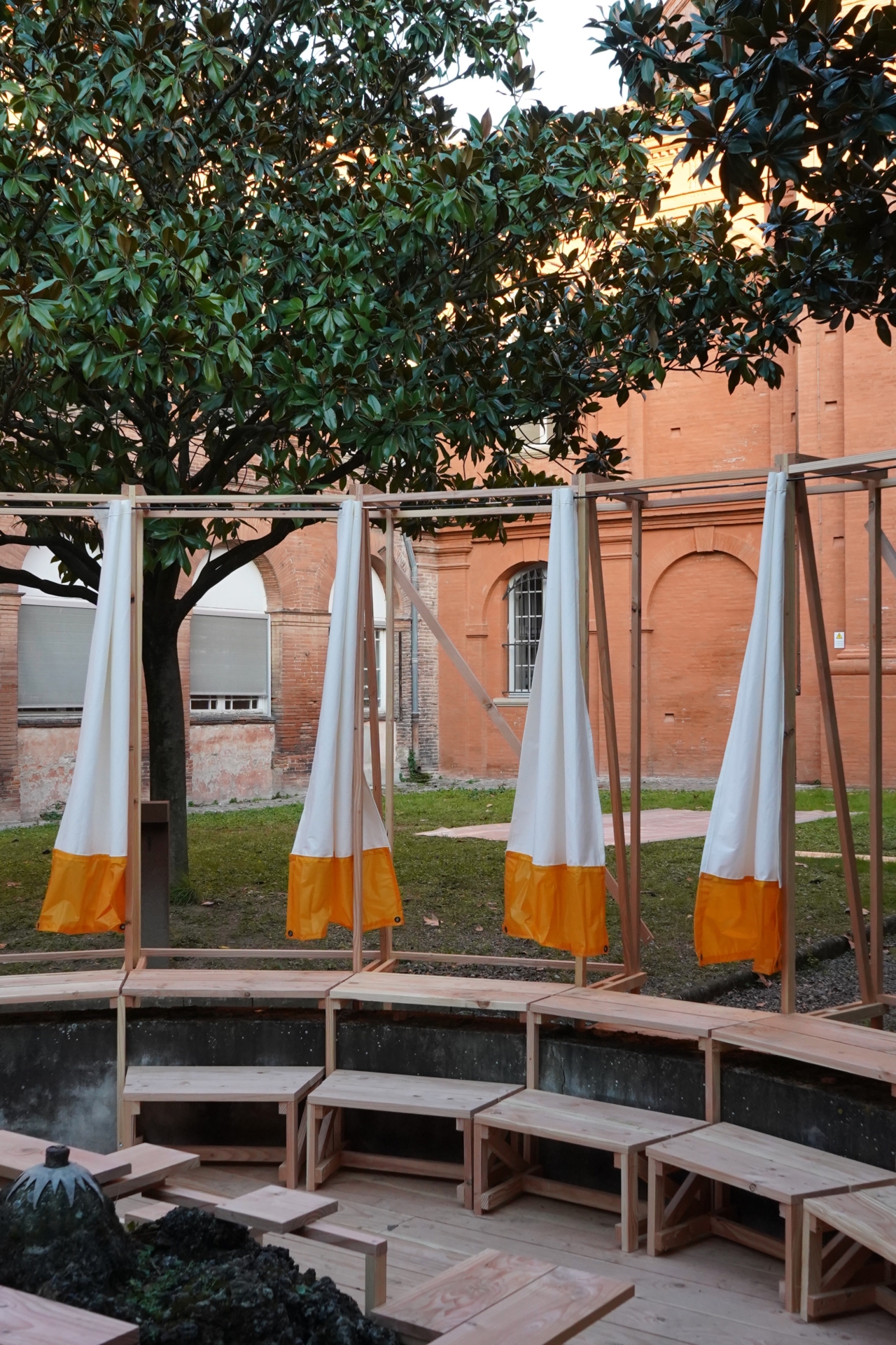 Jardin des herbes de Sainte-Monique - Constructlab - Transnational ...